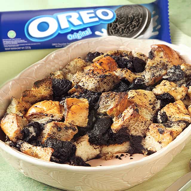 Oreo Cookie Bread Pudding | Twist and Make